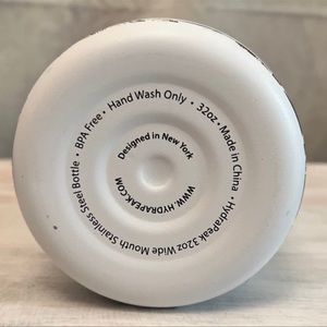 Hydrapeak | Kitchen | Hydrapeak 32oz Artisan Collection White Skulls ...